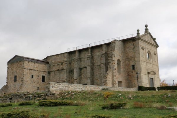 Qué ver en Navas del Marqués, una escapada perfecta - DestinoCyL